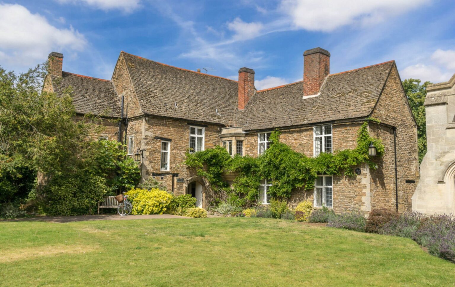 7 Reasons to Move to Rutland: England’s Smallest County